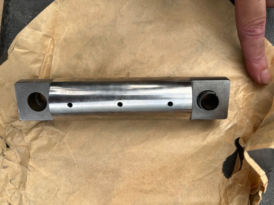 7C-2377 Rocker Arm Shaft | eBay