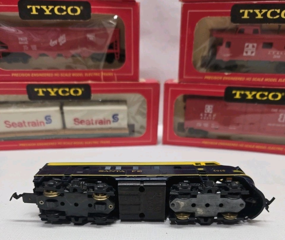 HO Scale Mantua Tyco Locomotive Santa Fe 4015 Texaco Seatrain Train Lot ...
