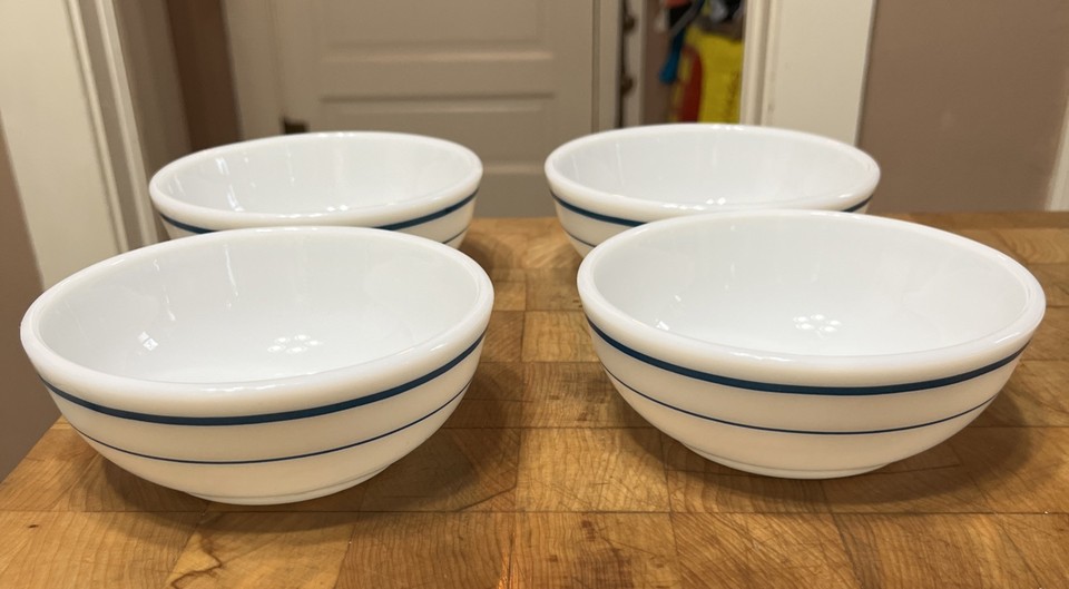 Set of 4 Vintage Pyrex White Glass With Teal Blue Band Cereal Soup Bowl ...