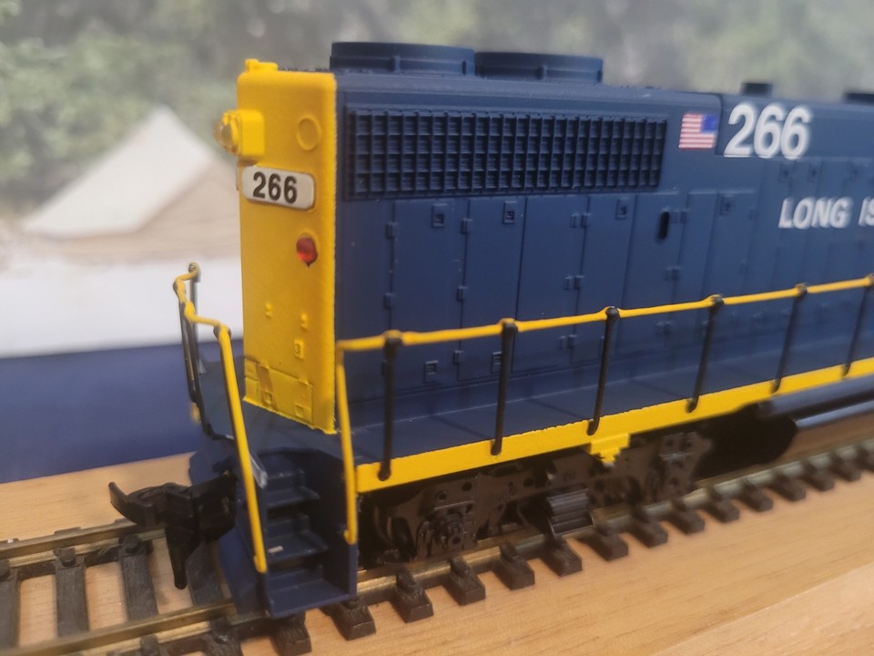 HO Vintage Athearn GP-38 LONG ISLAND RAILROAD CUSTOM PAINTED MTA #266 ...