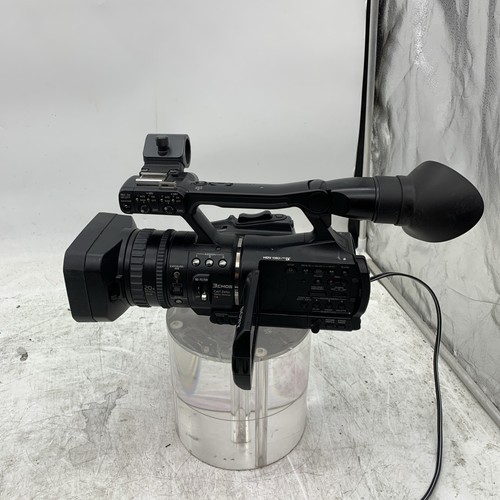 Sony HVR-V1U HD Video Camera Camcorder w/20x Zoom. Camera Only. No ...