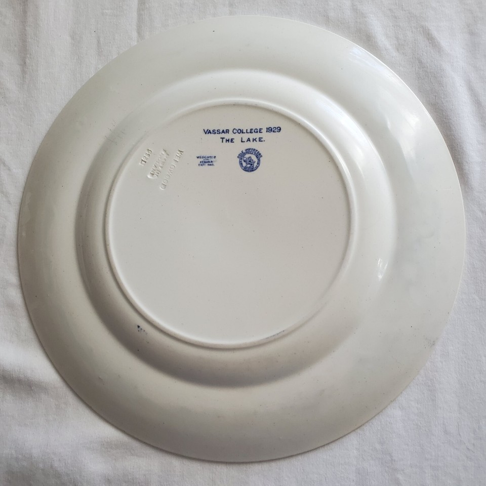 Vassar College Rare Wedgwood Commemorative Plate - The Lake - Excellent ...