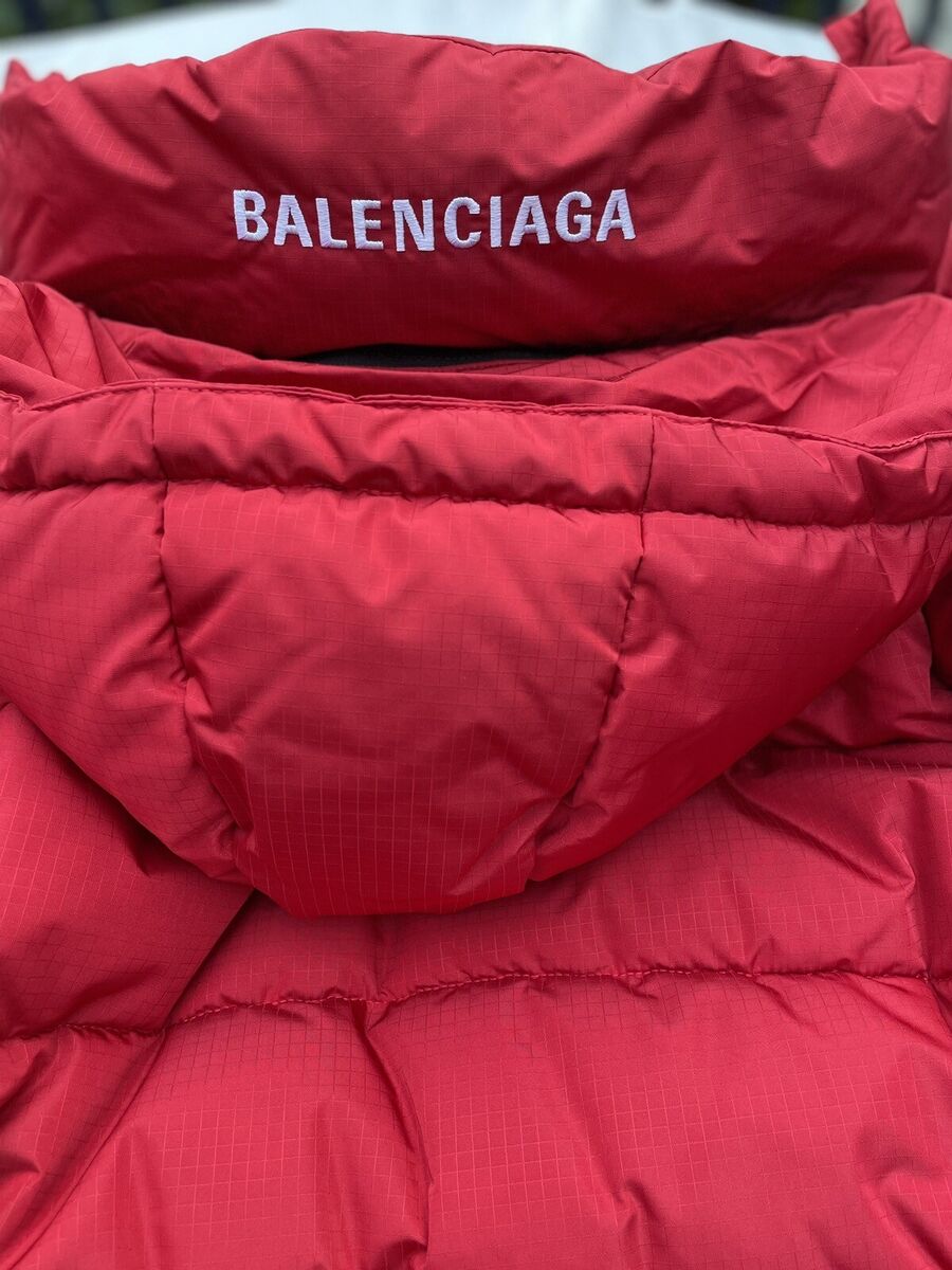 New Balenciaga Swing Women unisex Red Puffer Jacket New Balenciaga Swing Women unisex Red Puffer Jacket
