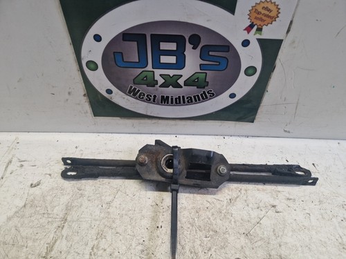 LAND ROVER DISCOVERY 2 TD5 BONNET LOCK AND FRONT PANEL METAL ARMS | eBay