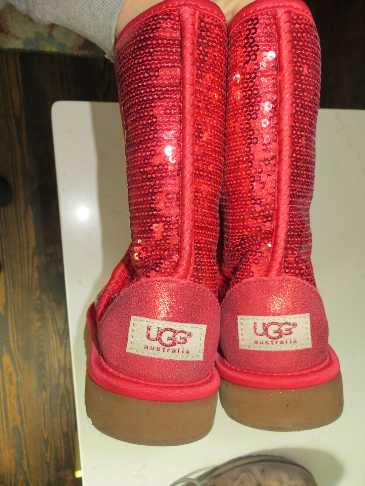 UGG CLASSIC SEQUIN SPARKLE RED LIMITED HOLIDAY EDITION WOMEN US 7 | eBay