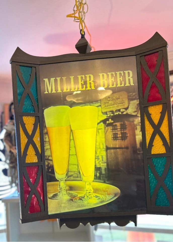 VINTAGE 1960'S MILLER HIGH LIFE ROTATING LIGHTED SIGN | eBay