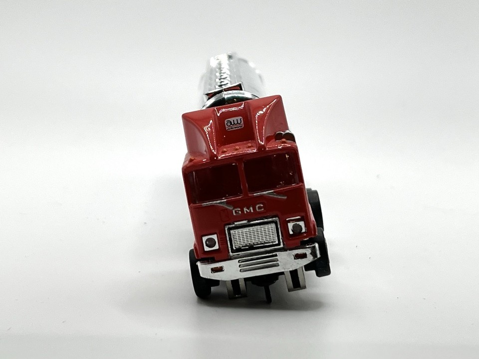 Auto World AFX CABOVER SEMI TANKER TRAILER RED SLOT CAR BEAUTIFUL HTF ...