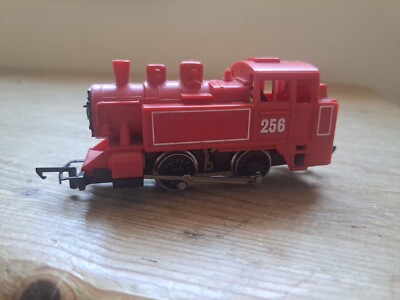 Hornby R256 International 0-4-0 Steam Locomotive in Red. | eBay UK