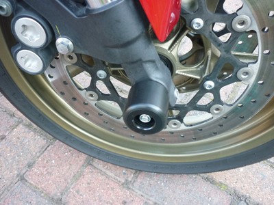 YAMAHA R1 1998-2001 FRONT WHEEL CRASH PROTECTION PUCKS KNOBS SLIDERS ...