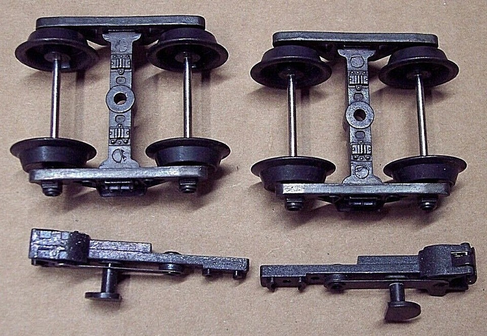 1 PAIR WEAVER O SCALE DIE CAST SPRUNG ROLLER BEARING TRUCKS AND ...