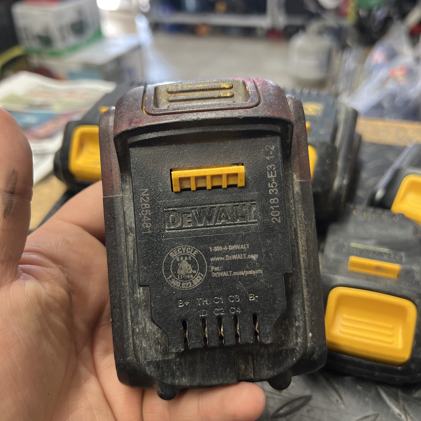 DEWALT DCB201 20V MAX 1.5 Ah Lithium-Ion Battery | eBay