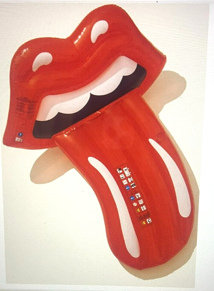 SUNNYLiFE Summer Beach Rolling Stones Deluxe Sit-On Tongue Swim Pool ...