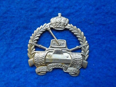 BELGIUM ARMY, BELGIAN ARMOURED (TANK) INFANTRY CAP BADGE NEAR OR ...