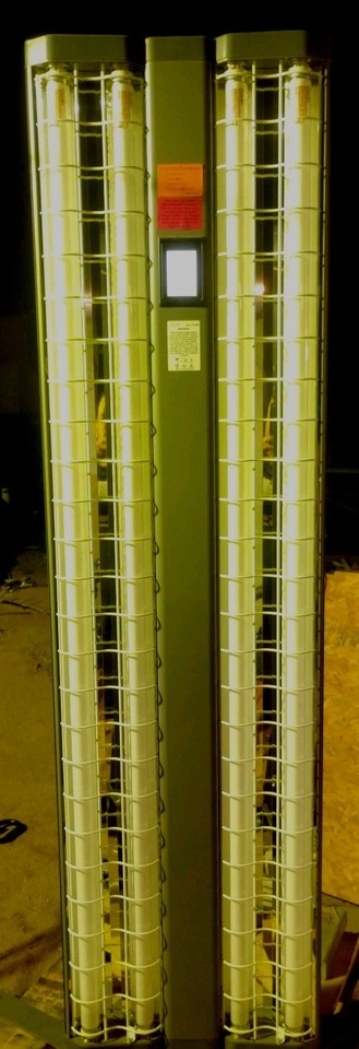 Daavlin 7 Series Phototherapy Unit Narrowband UVB Light Therapy | eBay