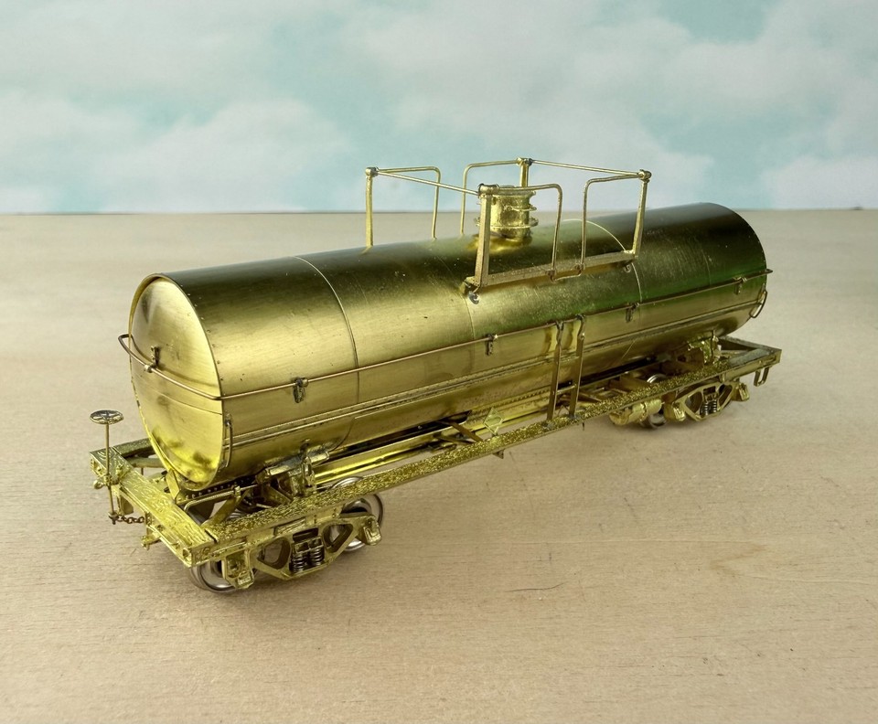 HO scale OMI ACF single dome insulated high pressure tank car. Rare ...