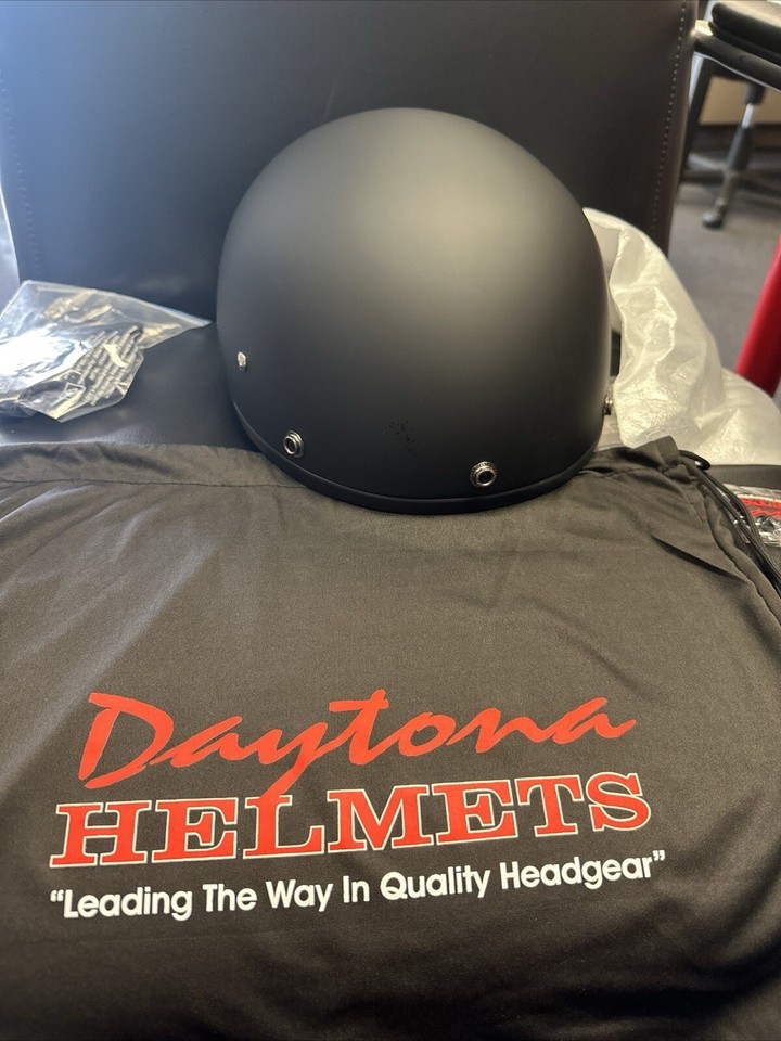 daytona helmets skull cap Dull Black Size XL With Shield Brand New DOT ...