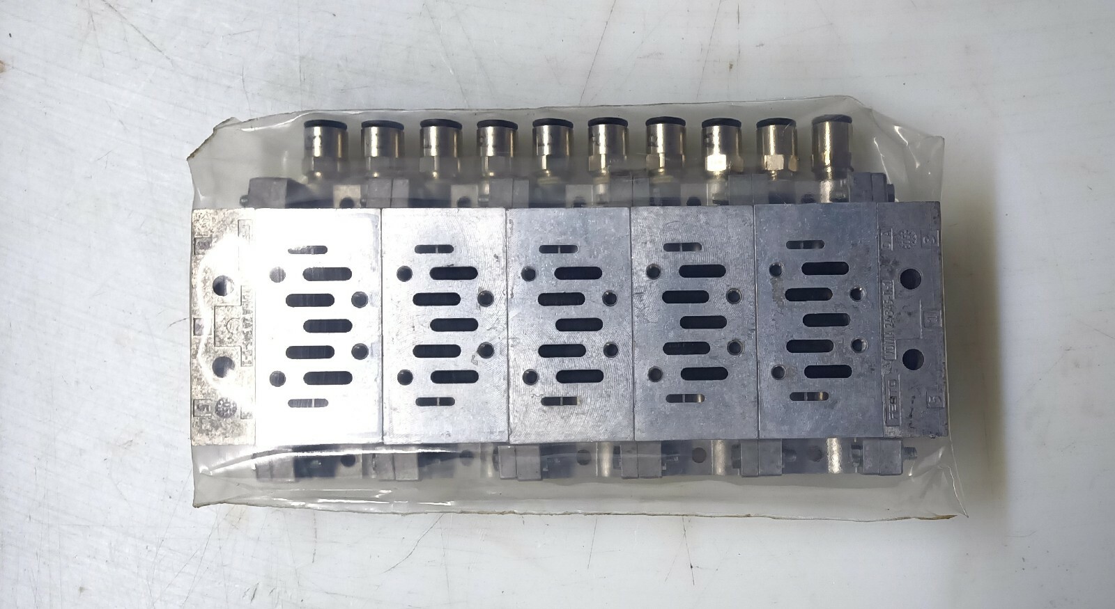 FESTO (VDMA 24 345-D-1) 5-Station Pneumatic Valve Bank Assembly. | eBay