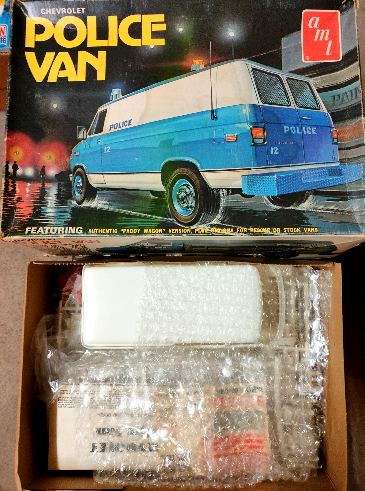 AMT 1/25 CHEVY POLICE VAN KIT 1970'S ANNUAL ISSUE GOOD CONDITION AND ...