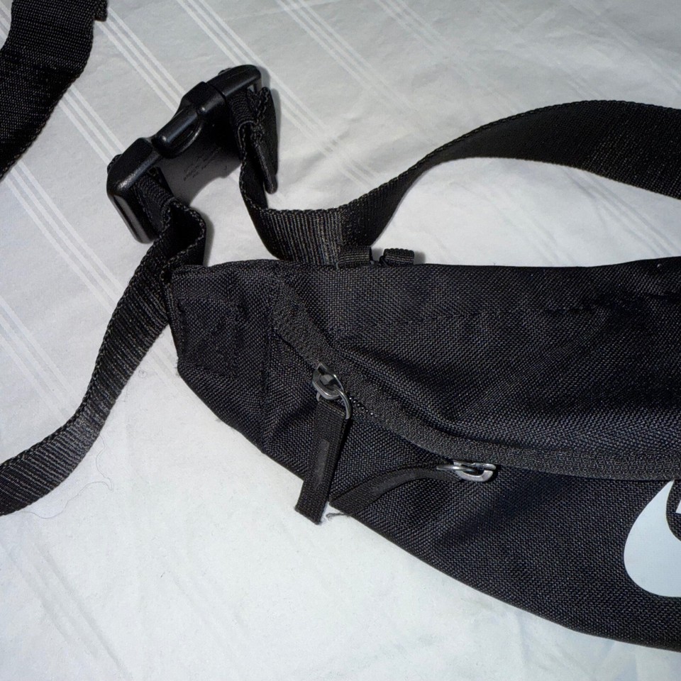 Nike Heritage Hip Fanny Pack Belt Bag Black White Logo Travel Casual ...
