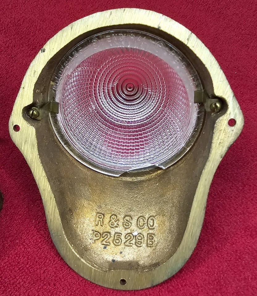 Russell & Stoll Co New York #P2529B Holophane Light Bronze - Toggle ...