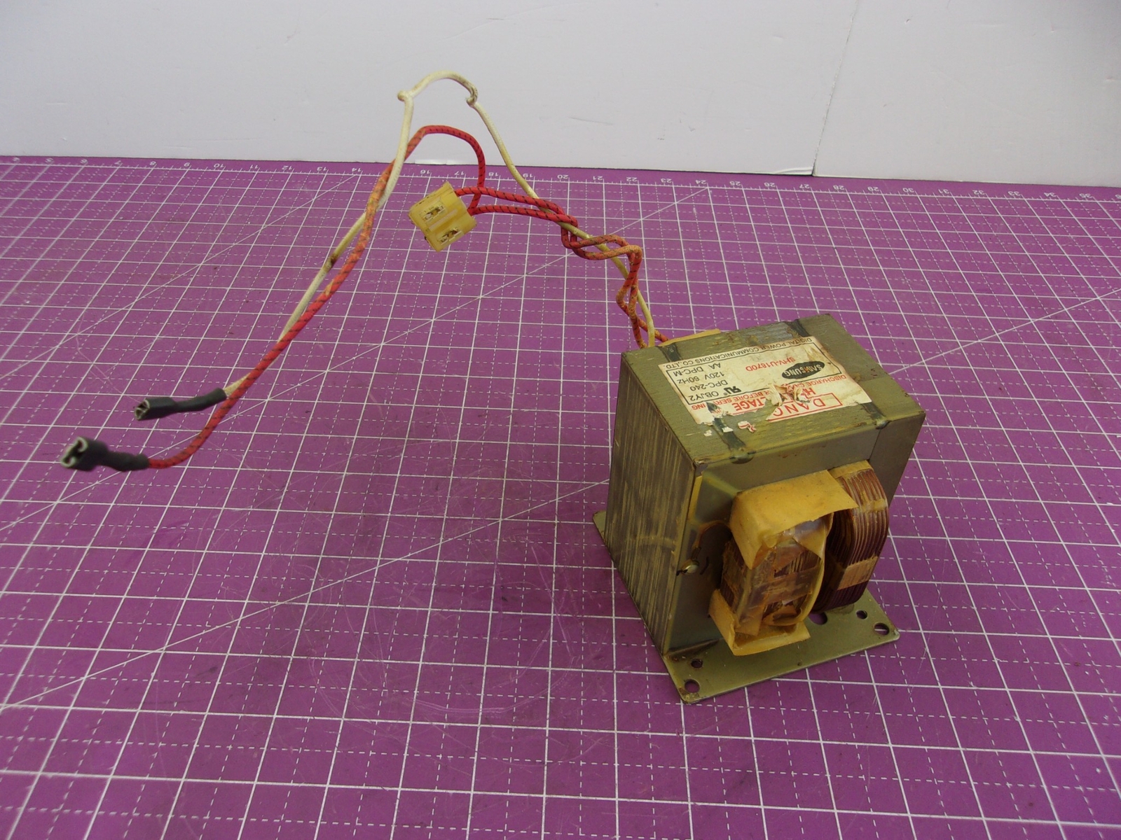 DE26-00126B - Samsung OEM Microwave High Voltage Transformer SHV-U1870D ...