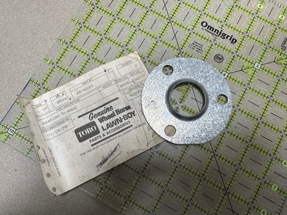 NOS Genuine Toro Bearing Flange 26-6120 Snowblower Gear Holder Traction ...