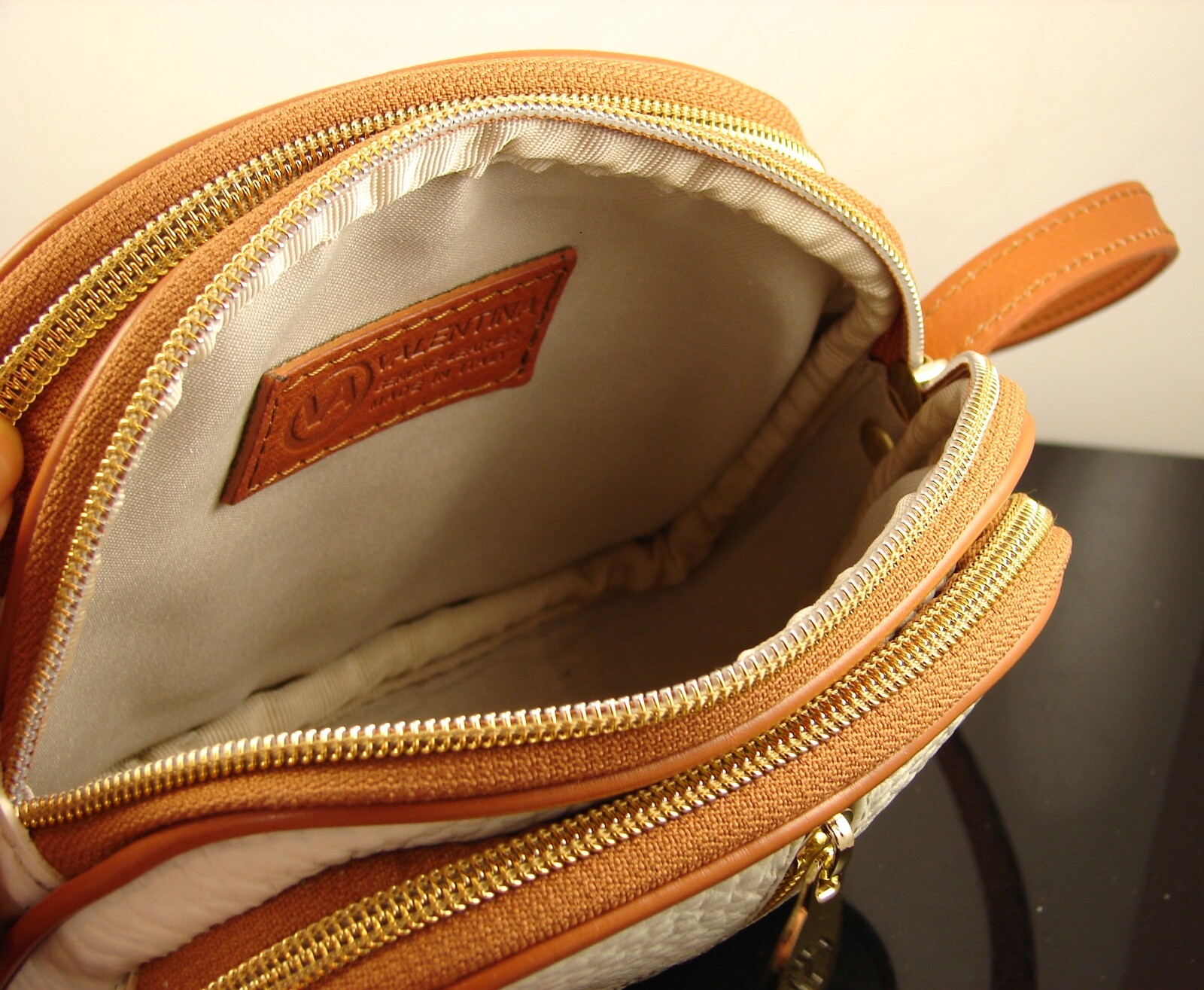 Valentina Made In Italy White Pebbled Leather Cross Body Shoulder Hand ...