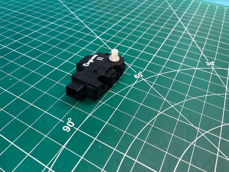 2011-2018 PORSCHE CAYENNE S Heater Flap Actuator Regulator Motor OEM ...