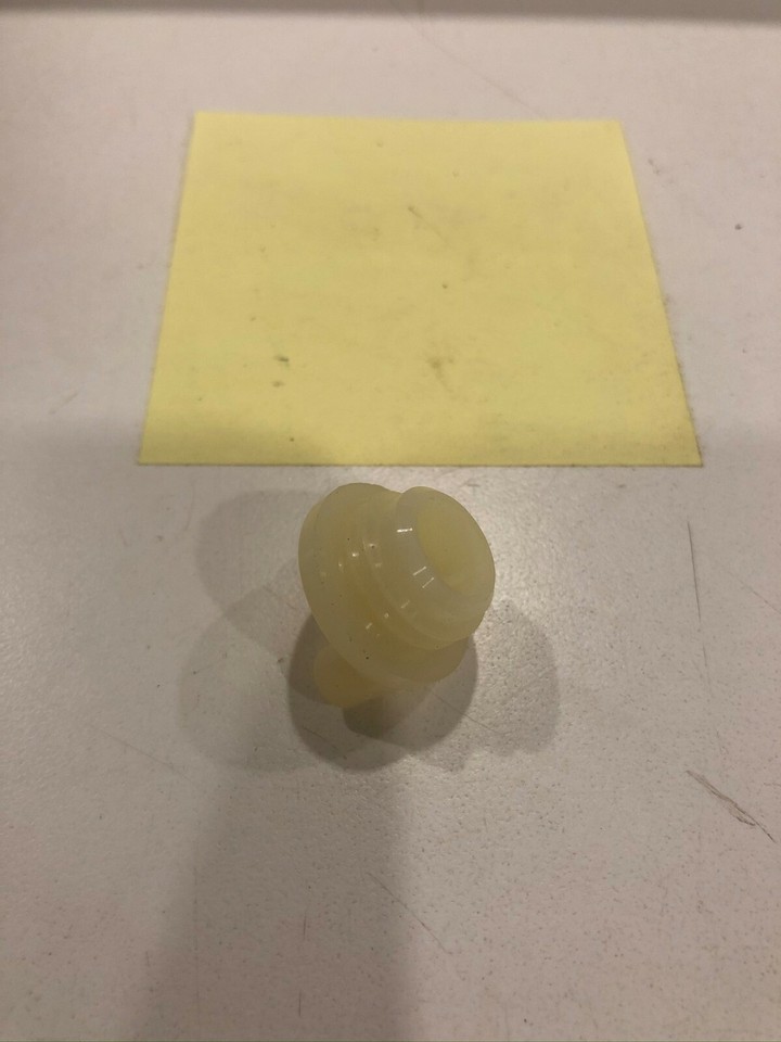 Briggs and Stratton OEM Small Engine Parts - OIL FILL PLUG 66768 | eBay