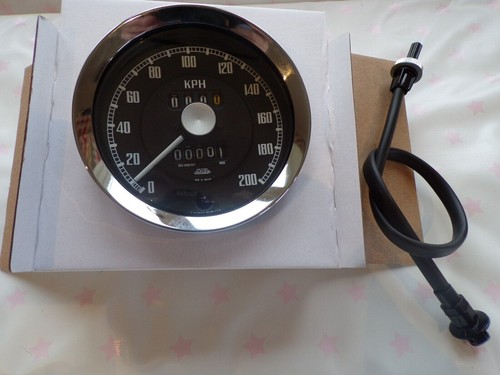 MGA Speedometer KMH / KPH JAEGER 6104/07 calibration 900tpk NOW JUST £ ...