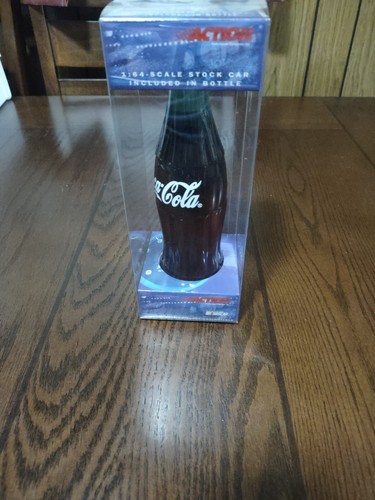 1:64 ACTION 2001 #18 INTERSTATE COCA COLA POLAR BEAR BOBBY LABONTE COKE ...