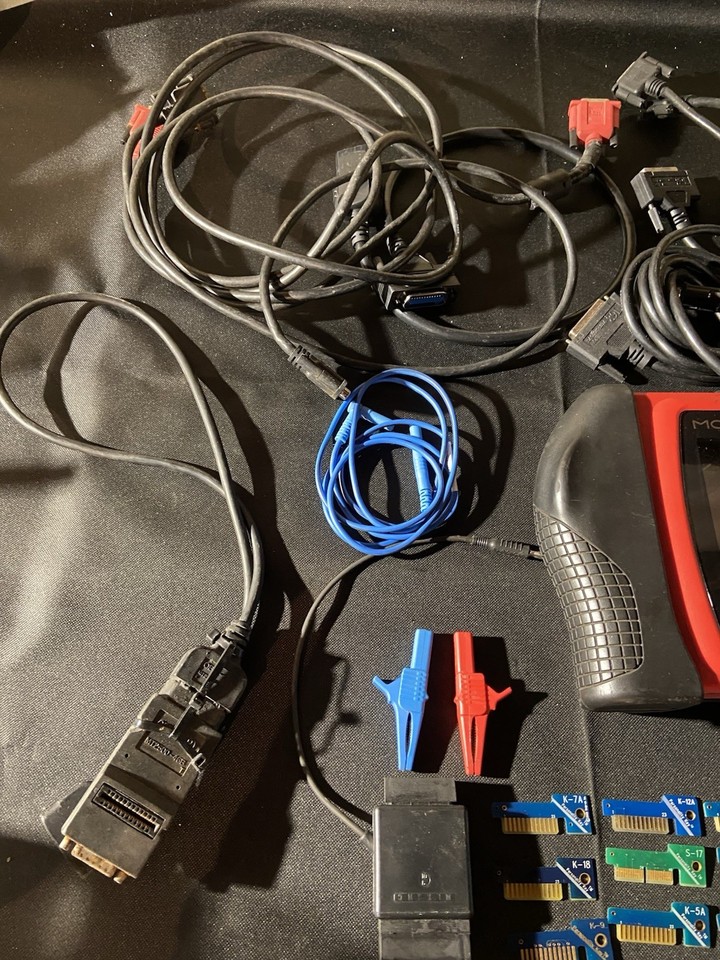 Snap On Modis Diagnostic Tool Code Reader EEMS300 With Tons Of Extras ...