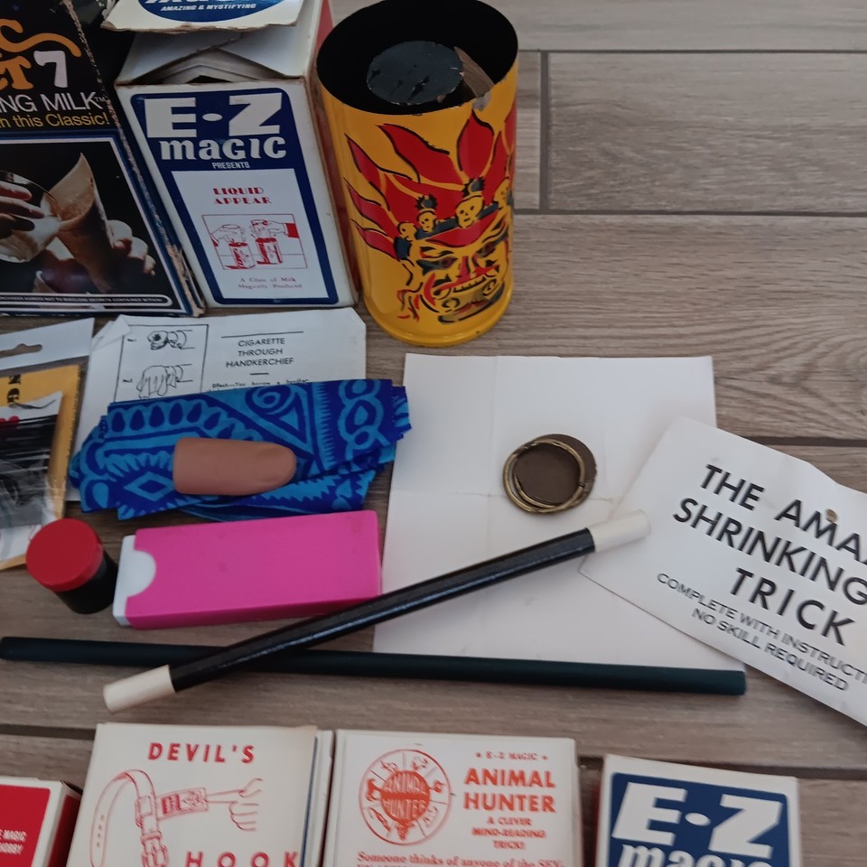 Large Lot of Vintage Magic Trick Collectibles Some From Disneyland ...