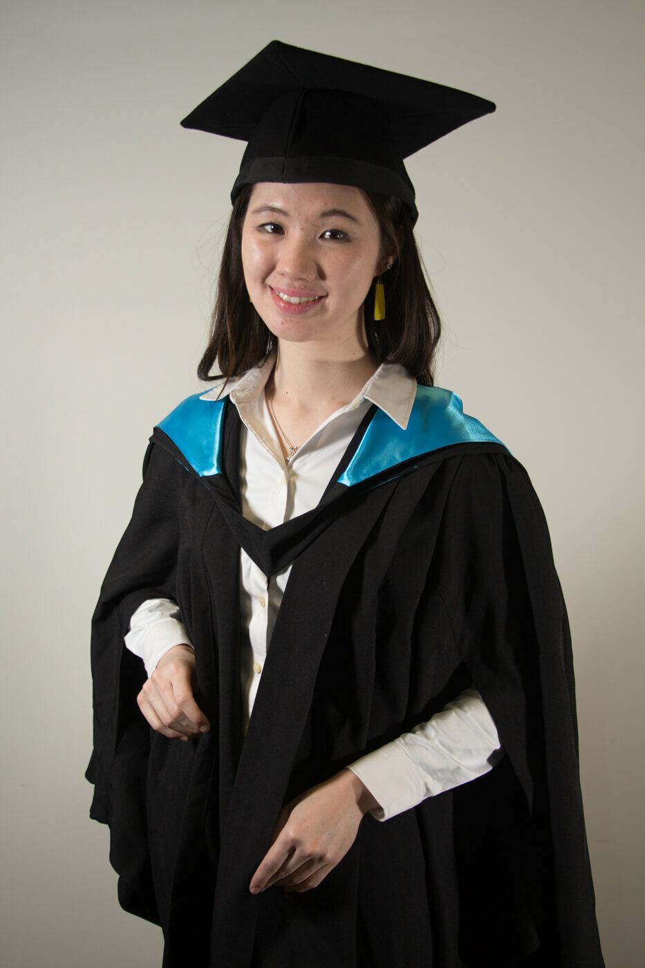 Queensland University of Technology Graduation Gown I QUT Gown | eBay