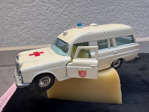 VINTAGE MATCHBOX #3 KING SIZE K-6 MERCEDES 190 Benz Binz AMBULANCE 1:69 ...