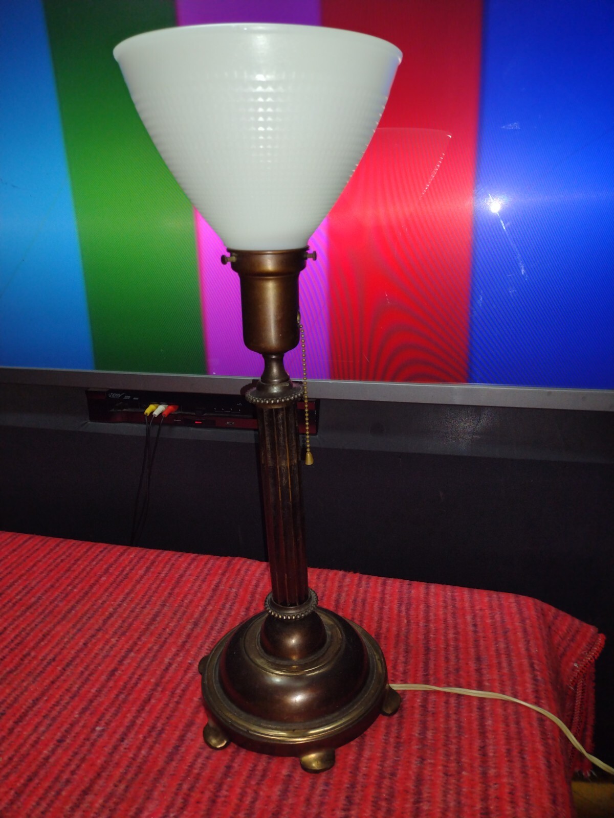 Vtg Rembrandt style Brass Pillar Torchiere Column w Glass shade table ...