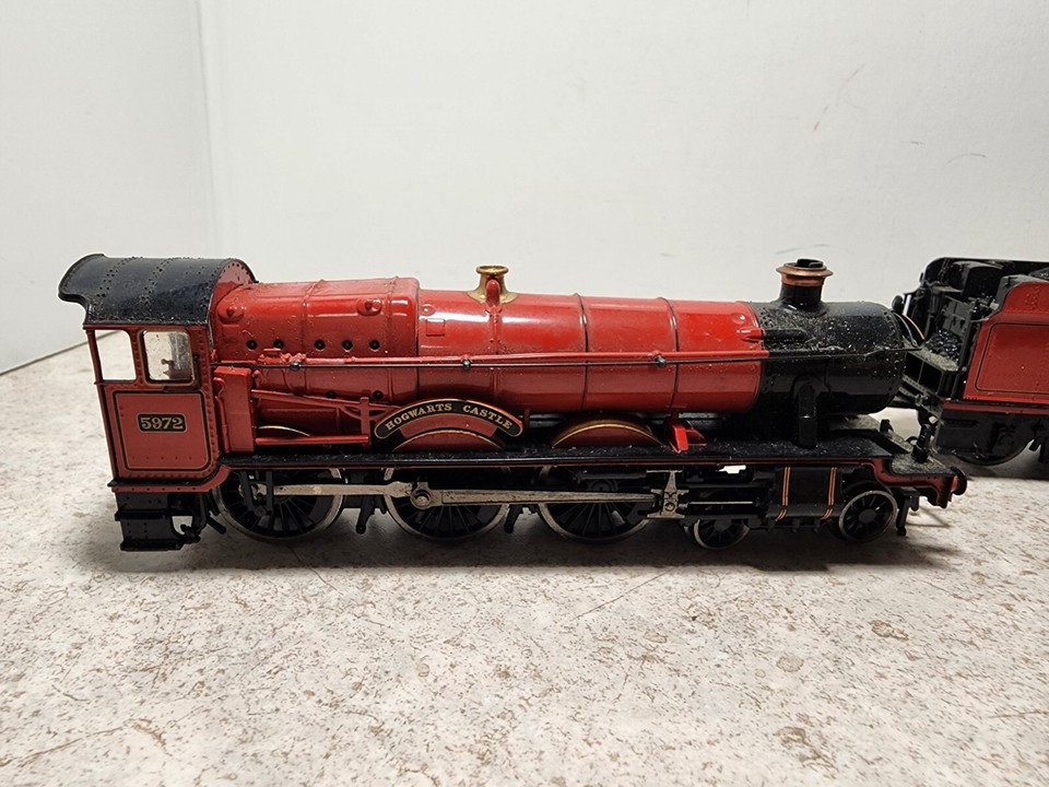 Bachmann HO Scale Hogwarts Express Steam Locomotive Engine & Tender | eBay