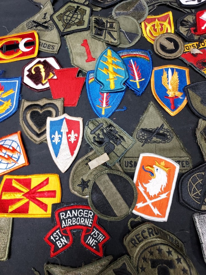 VINTAGE US MILITARY PATCH LOT OF 100 Patches - United States Armed ...