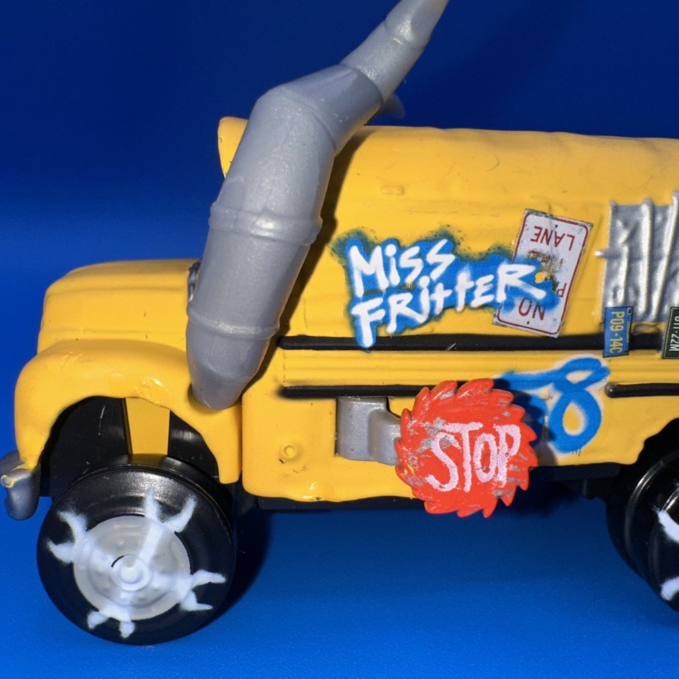 DISNEY PIXAR CARS “MISS FRITTER”SCHOOL BUS #58 - DEMO DERBY - VERY NICE ...