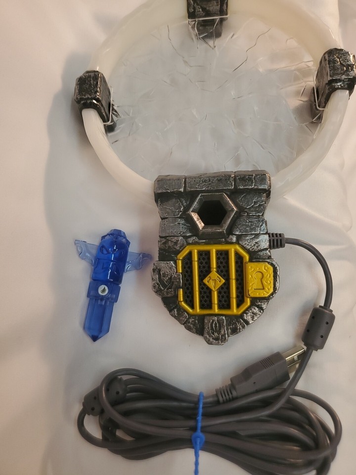 Activision Skylanders Trap Team: Traptanium Portal With Blue Crystal ...