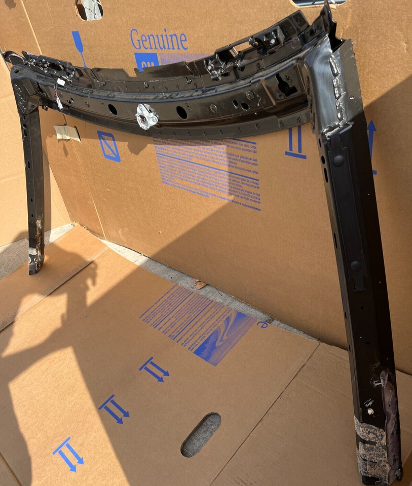 2020-22 Corvette C8 Front Windshield Assembly | OEM