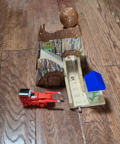Thomas & Friends 2003 Wooden Boulder Mountain Set With Thumper Item # ...