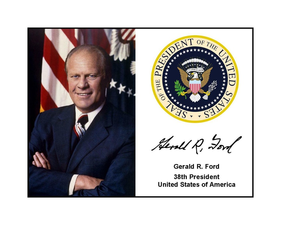 Gerald Ford 8x10 Signed photo presidential seal US president ...