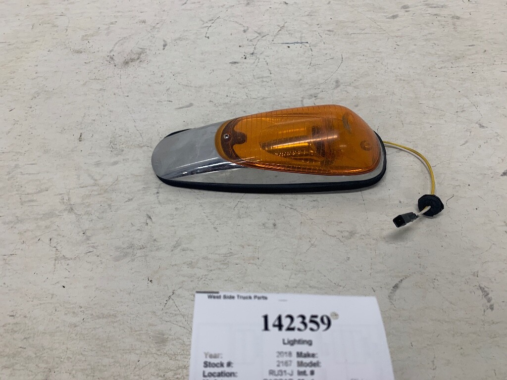 Peterbilt LED Clearance Marker Light P54-6049-003 From 2018 579 | eBay