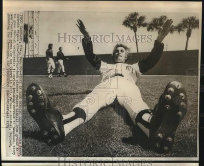 1974 Press Photo Detroit Tigers Jim Perry during spring training ...