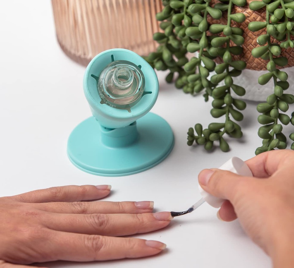 Tweexy Hinge Untippable Nail Polish Holder, Fingernail Painting Tools ...