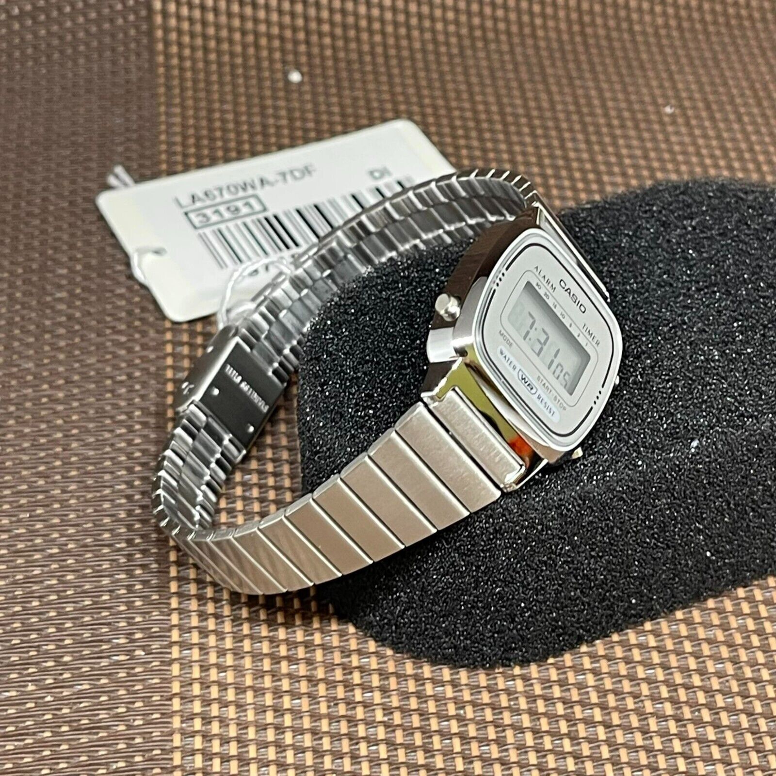 Montre classique à quartz numérique Casio Vintage LA670WA-7D en acier ...