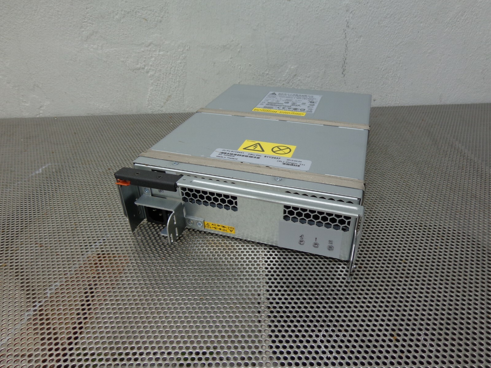 IBM 81Y2437 81Y2441 15240-14 TDPS-600DB A 3956 CX7 TS7740 600W POWER ...