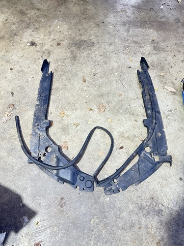 2011 - 2021 JEEP GRAND CHEROKEE FRONT LEFT FENDER INNER CLOSEOUT PANEL ...