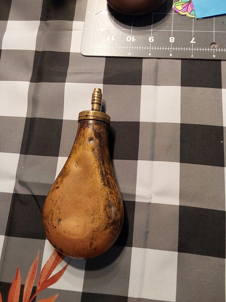 Reproduction Civil War Colt Model 1851 1860 Revolver Black Powder Flask ...